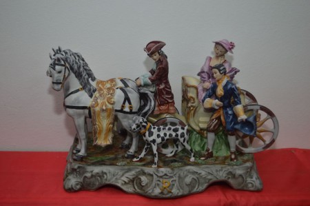 DSC_0061 bibelouri de epoca caleasca cu catel 40x70cm.jpg :: Roceram ...